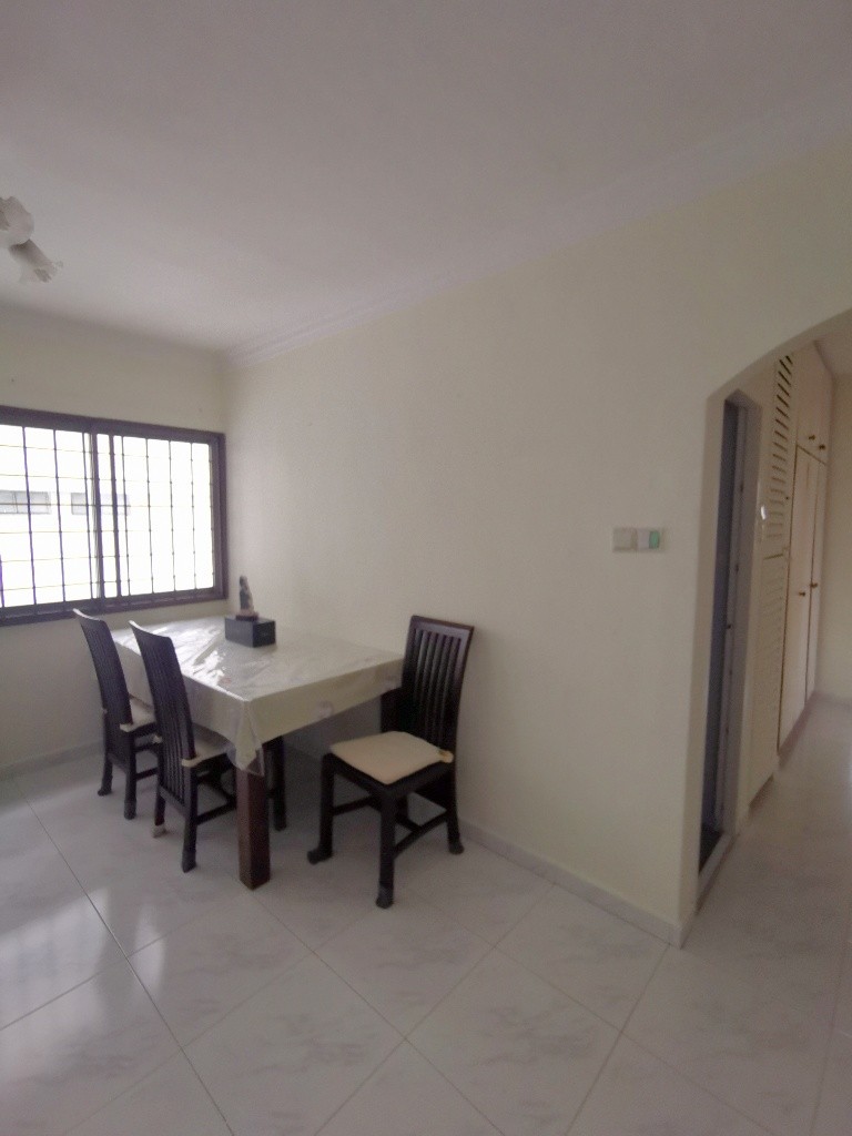 Master Room/no Owner Staying/No Agent Fee/Cooking allowed / Near ...